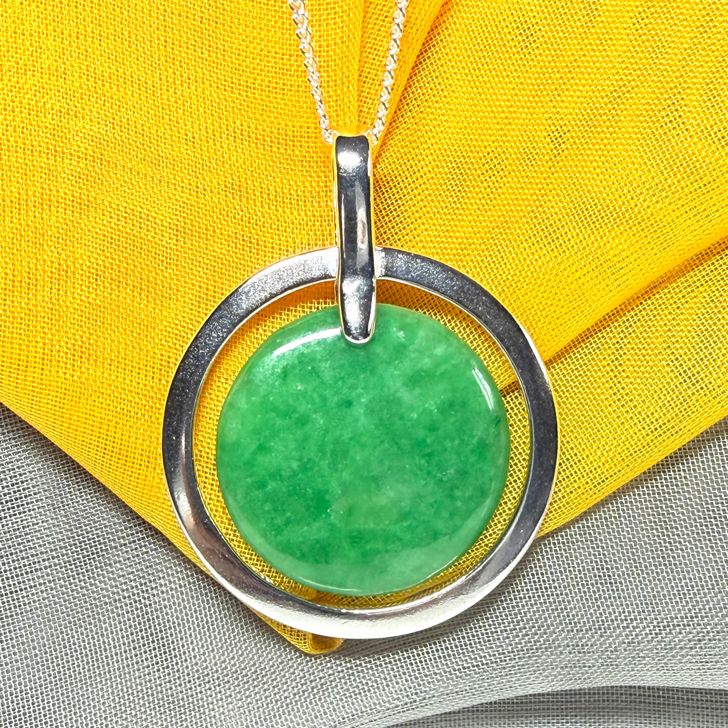 Real green jade necklace in a large round shape a stunning designed ha ...