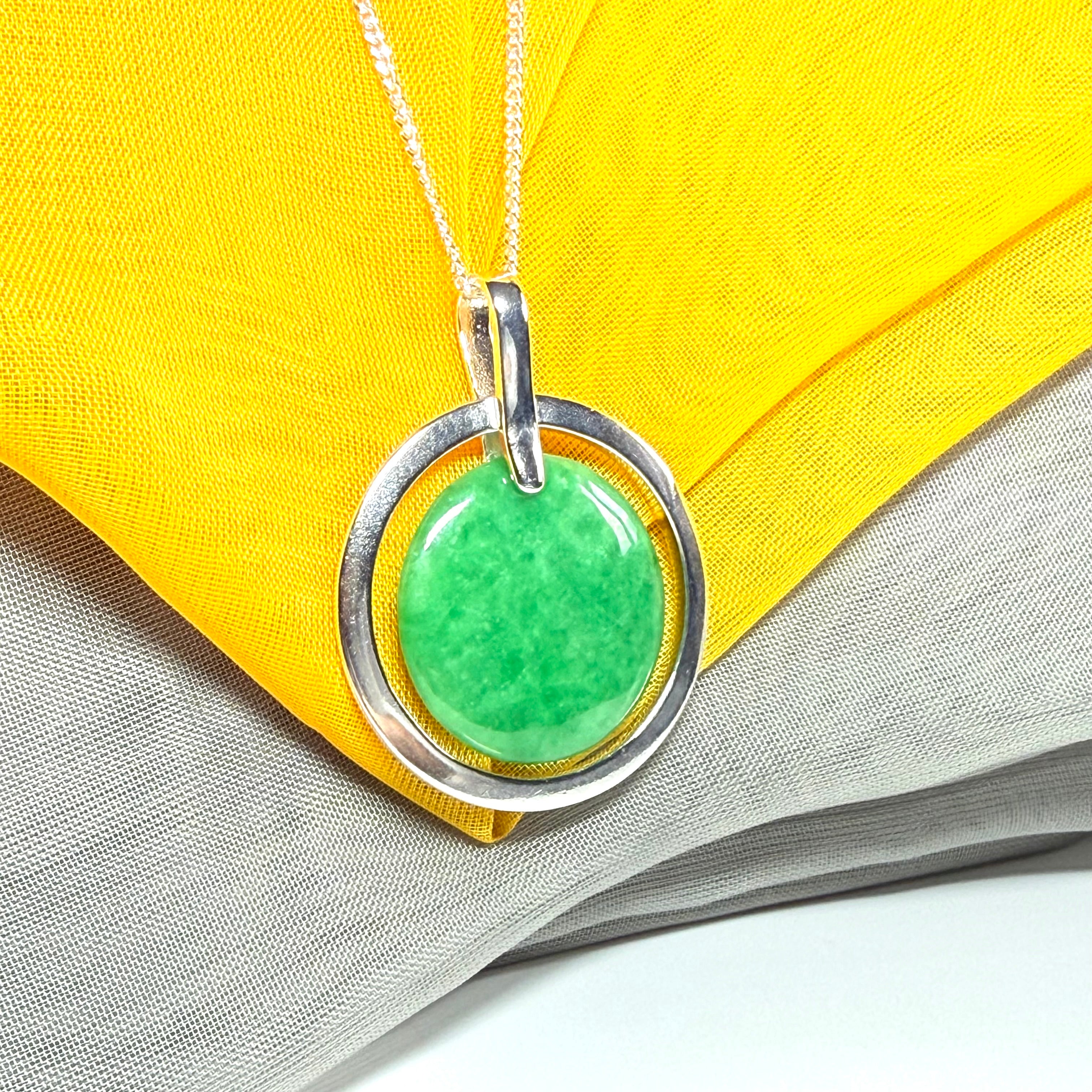 Real green jade necklace in a large round shape a stunning designed ha ...